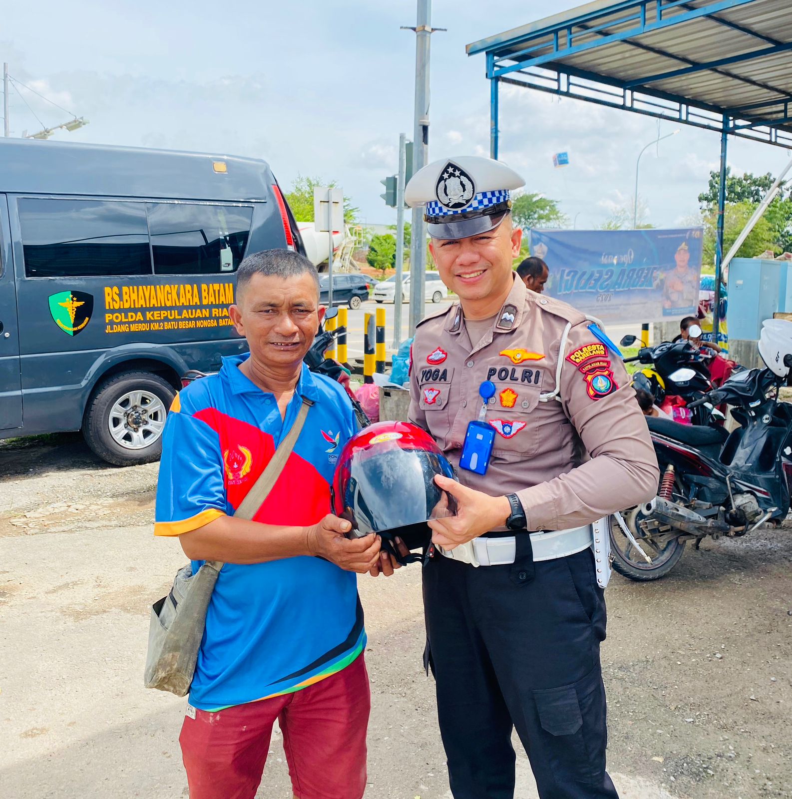 Himbauan, Pembagian Helm, hingga Survey Jalan Warnai Pelaksanaan ...